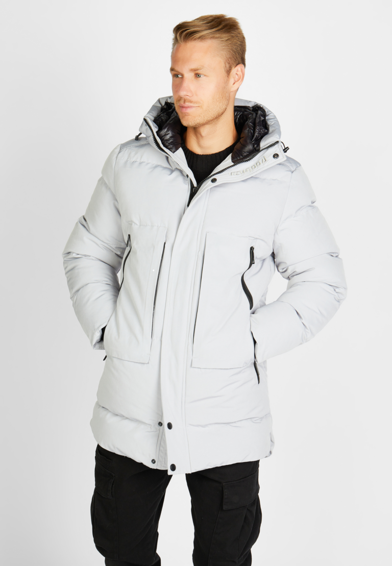 Poolman – Enjoy today man wearing